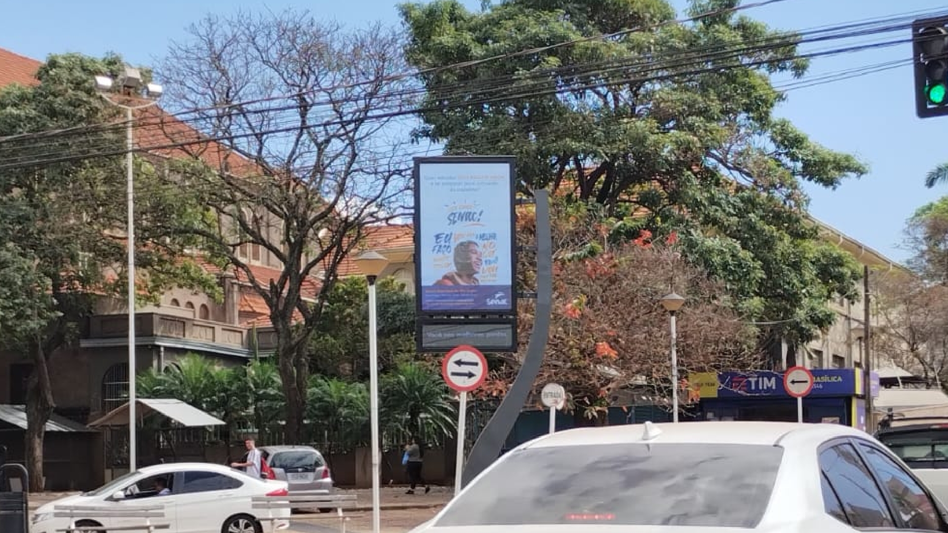 Relógio Digital | J. Silva Painéis